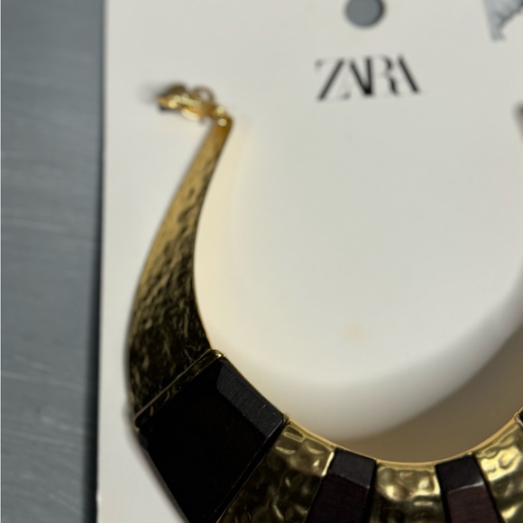 Zara | Jewelry | Nwt Zara Limited Edition Large Wood Necklace Gold Tone ...